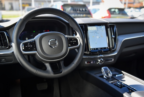 Volvo NOVI VOLVO XC60 B4 (D) PLUS DARK AWD