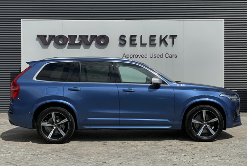 Volvo XC90 D5 R - DESIGN AWD 7S
