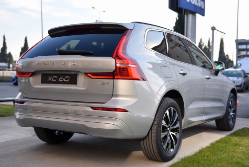 Volvo NOVI VOLVO XC60 B4 CORE